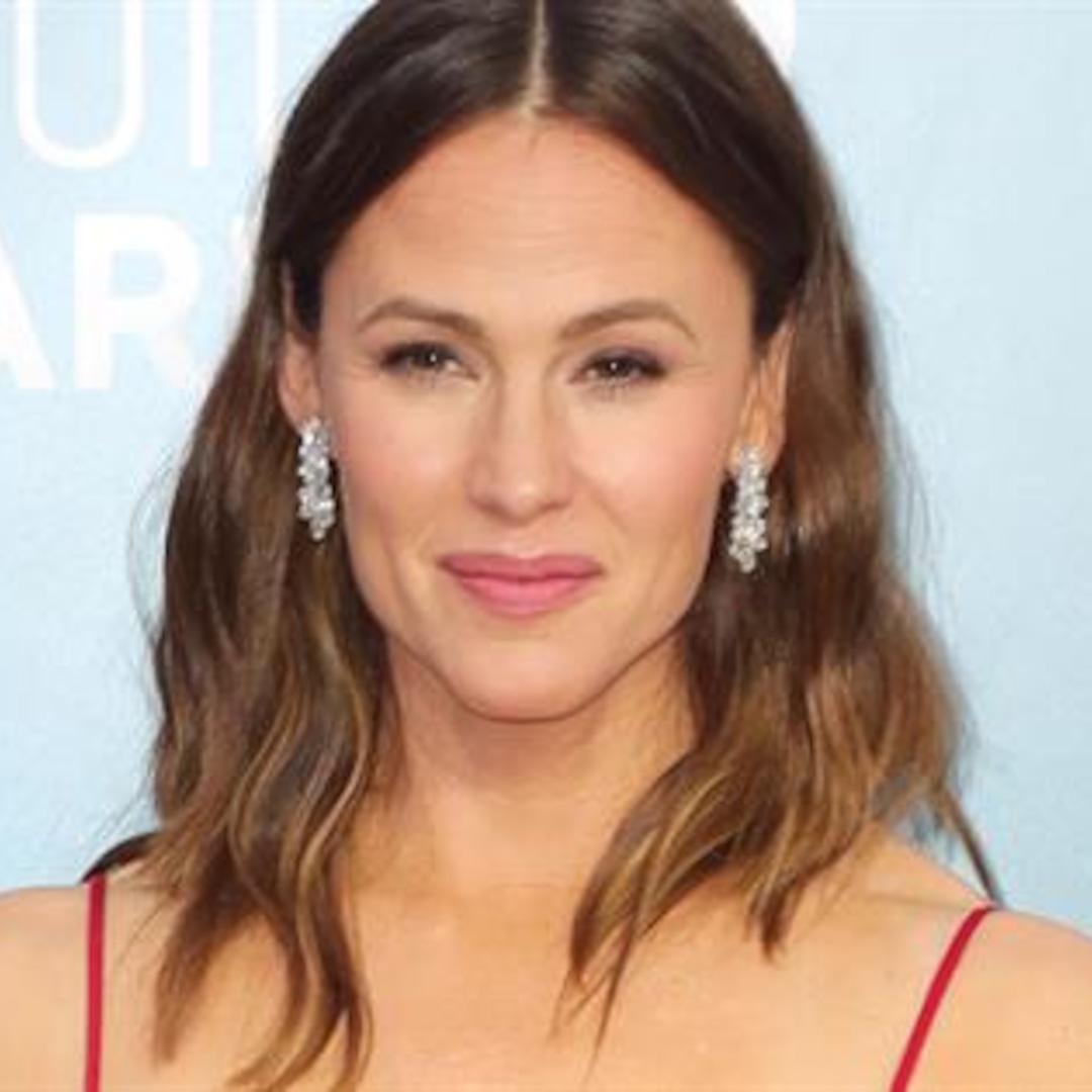 Jennifer Garner Shuts Down Pregnancy Speculation Jennifer Garner Shuts Down Pregnancy Speculation